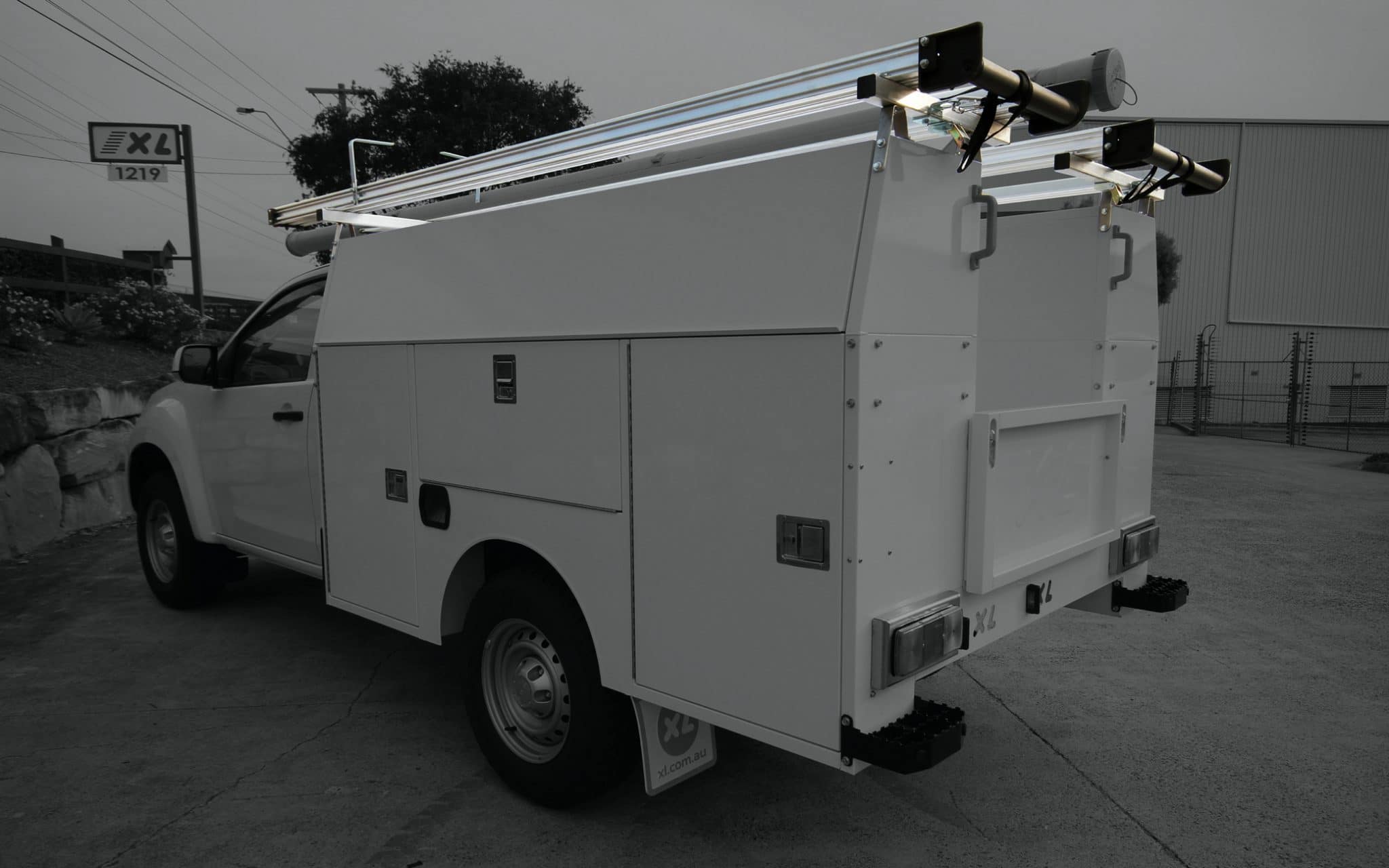 Ladder Racks - XL Service Bodies